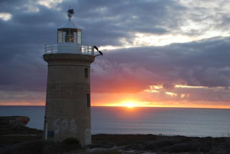 Locations Hub - Dirk Hartong Island - Cape Inscription lighthouse